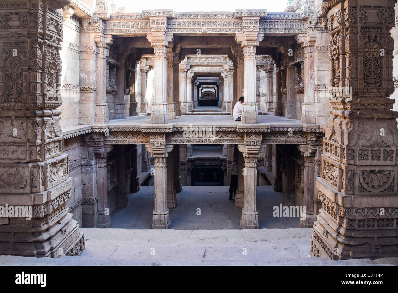 Beautiful carvings on the walls of Adalaj step well in Ahmedabad, India ...