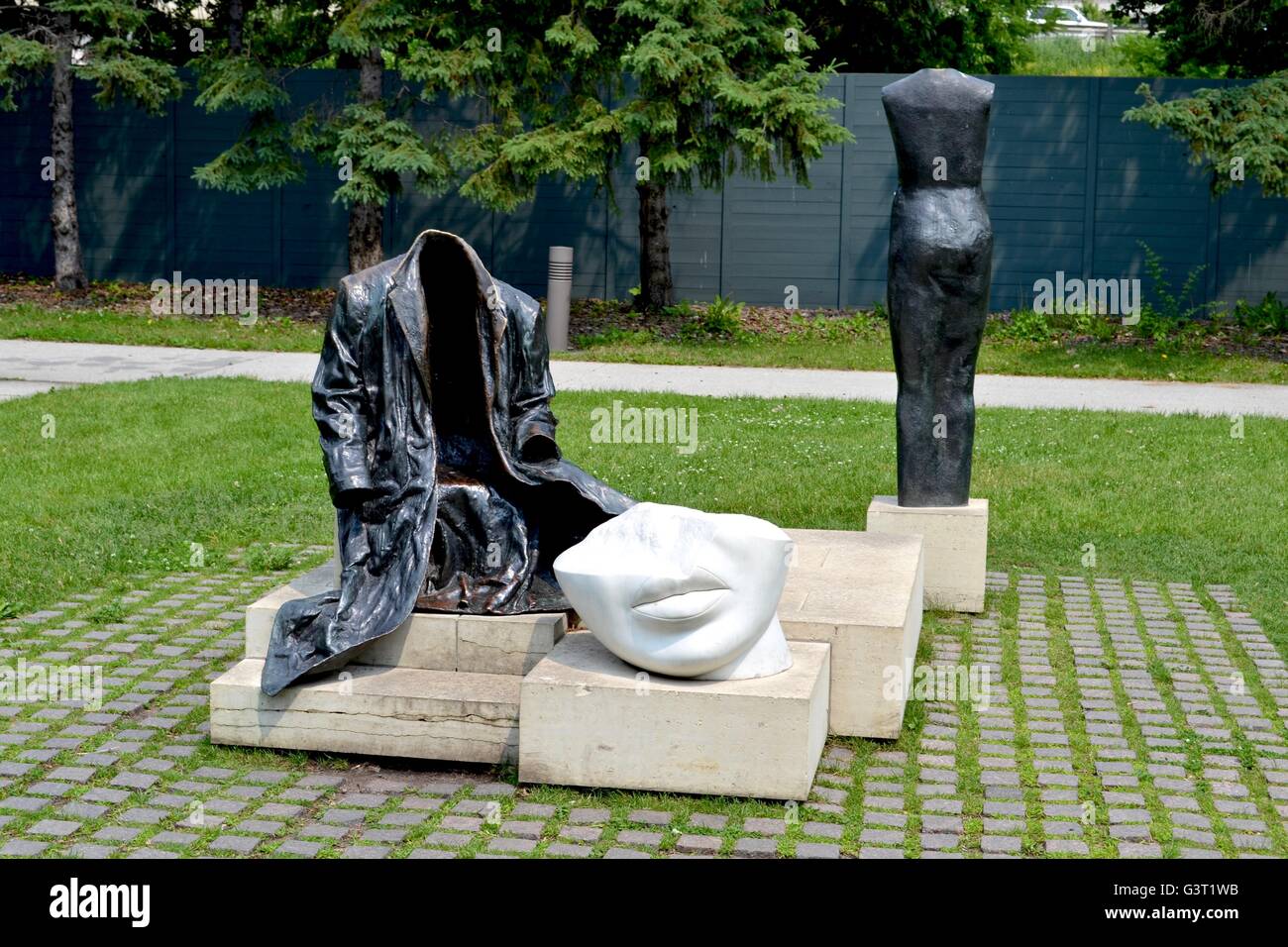 Armless statue hi-res stock photography and images - Alamy