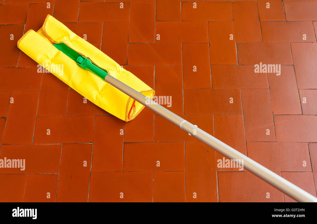 capture dust and polish the floor Stock Photo - Alamy