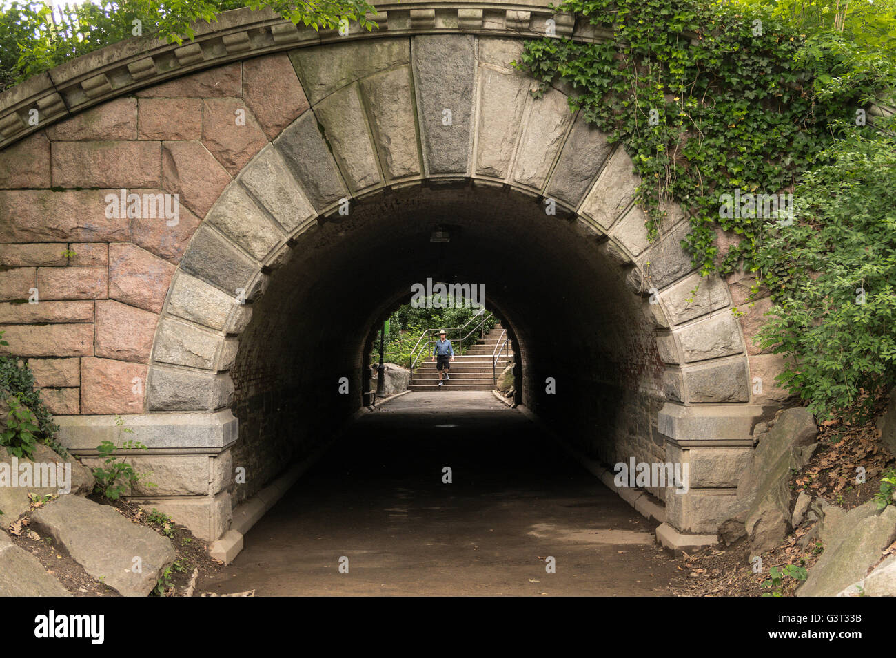 Inscope Arch, Central Park, NYC Stock Photo - Alamy