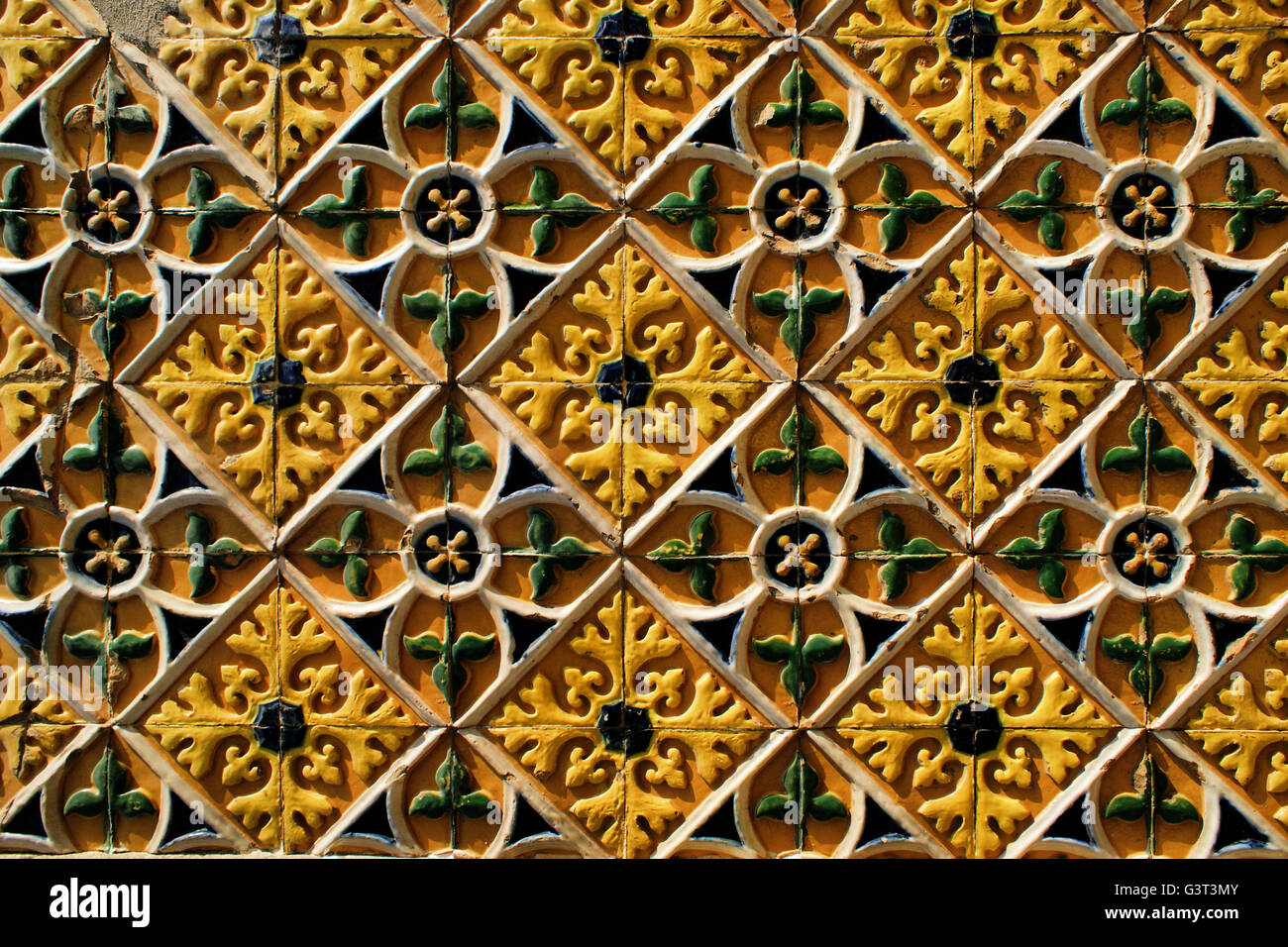 Traditional tile in Barcelos Stock Photo - Alamy