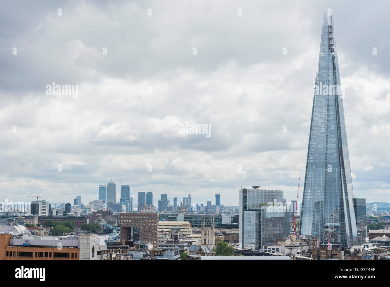Tate modern viewing level view hi-res stock photography and images - Alamy