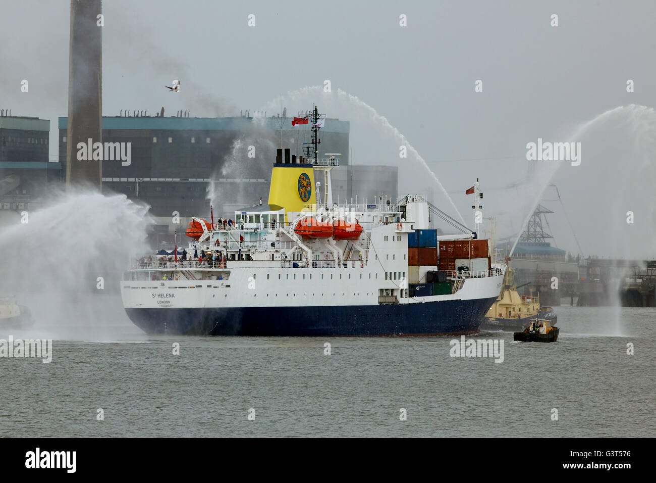 Tilbury, London, UK. 14th June 2016. The RMS St Helena leaves London ...