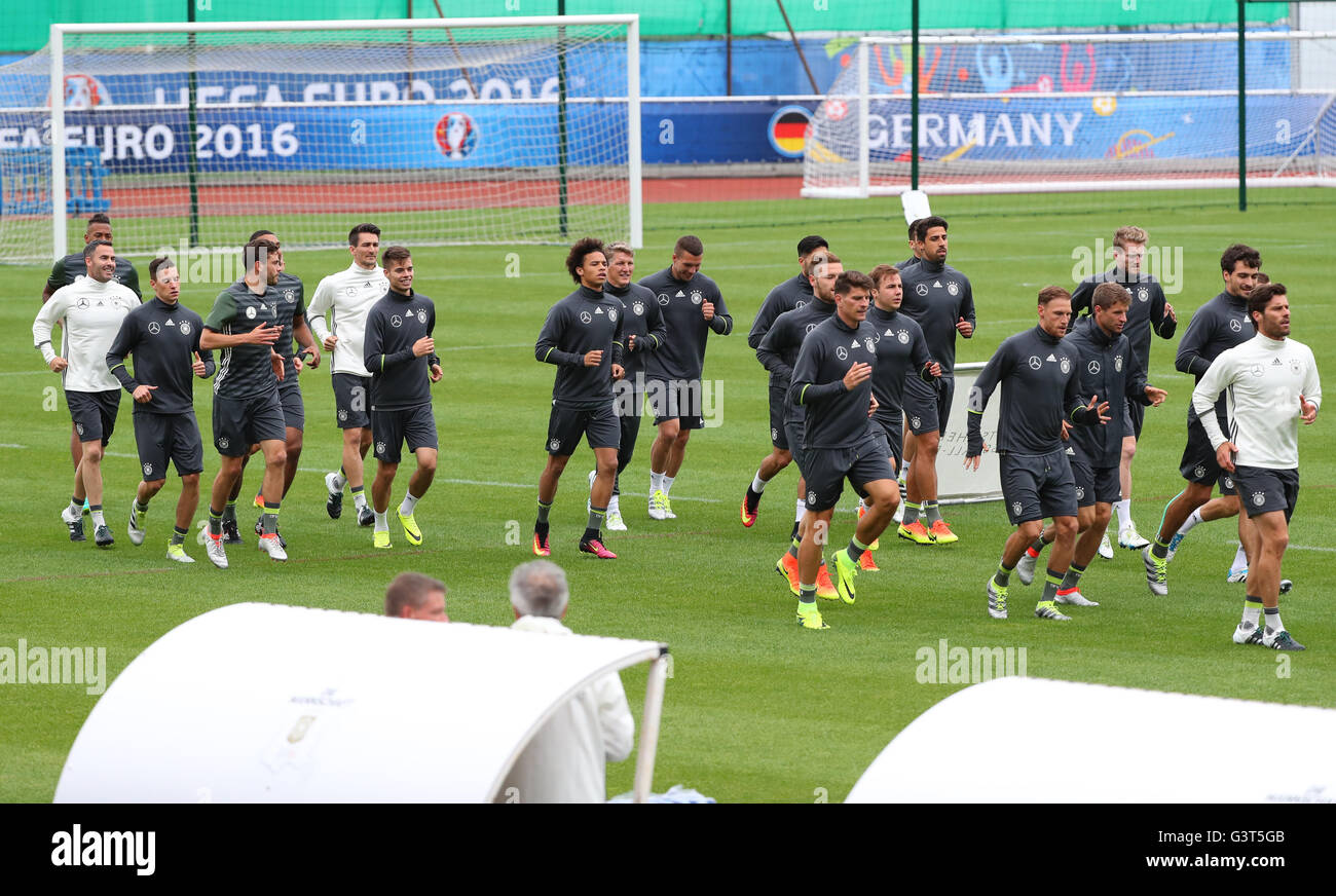 Evian, France. 14th June, 2016. Germany's players warm-up during a ...