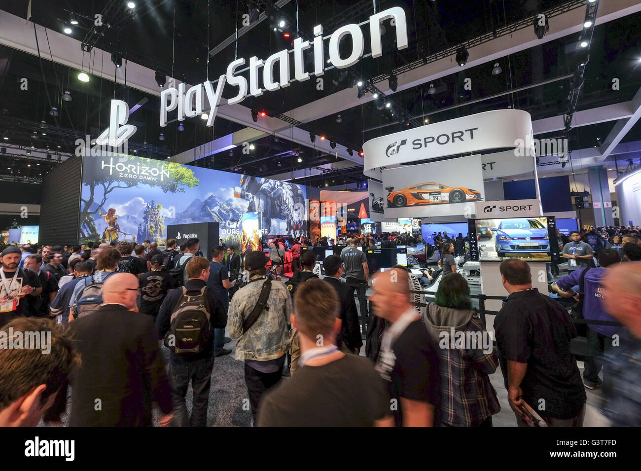 2016 electronic entertainment expo hi-res stock photography and images ...