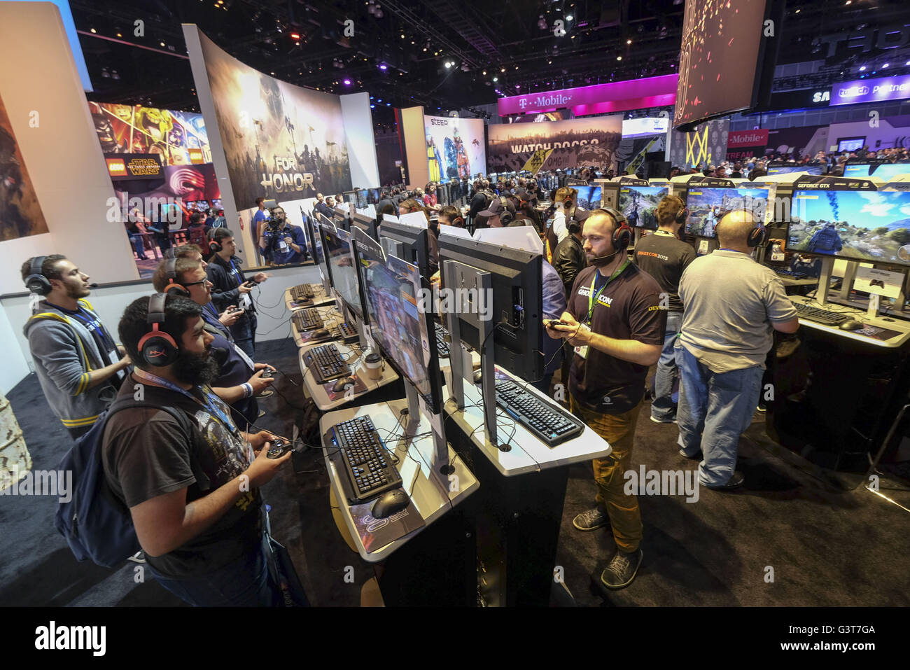 2016 electronic entertainment expo hi-res stock photography and images ...