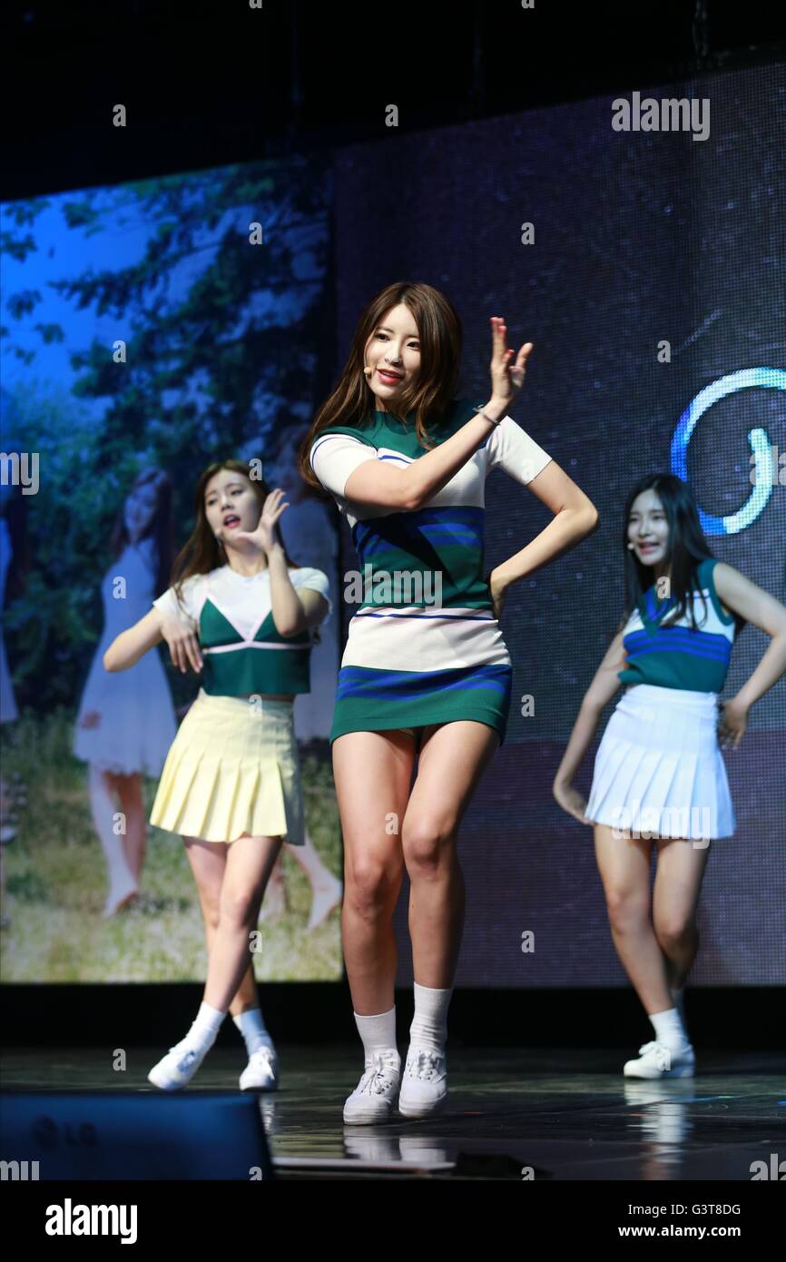 Idol group DIA hold showcase for their seconde album Happy Ending in ...