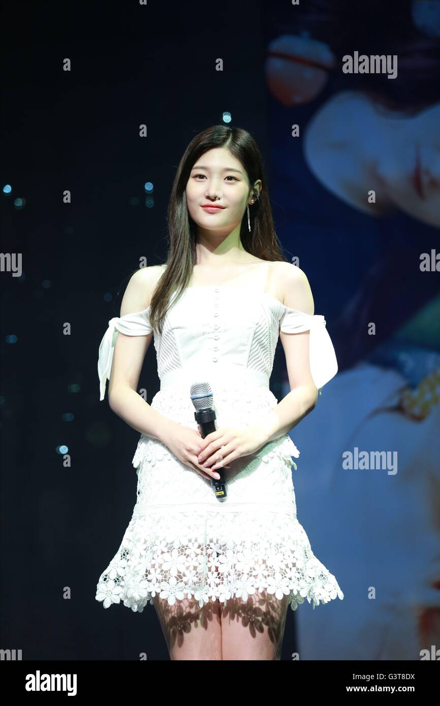 Idol group DIA hold showcase for their seconde album Happy Ending in ...