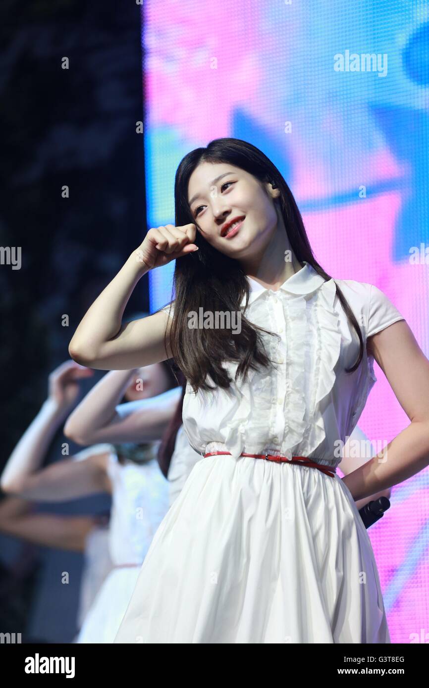 Idol group DIA hold showcase for their seconde album Happy Ending in ...