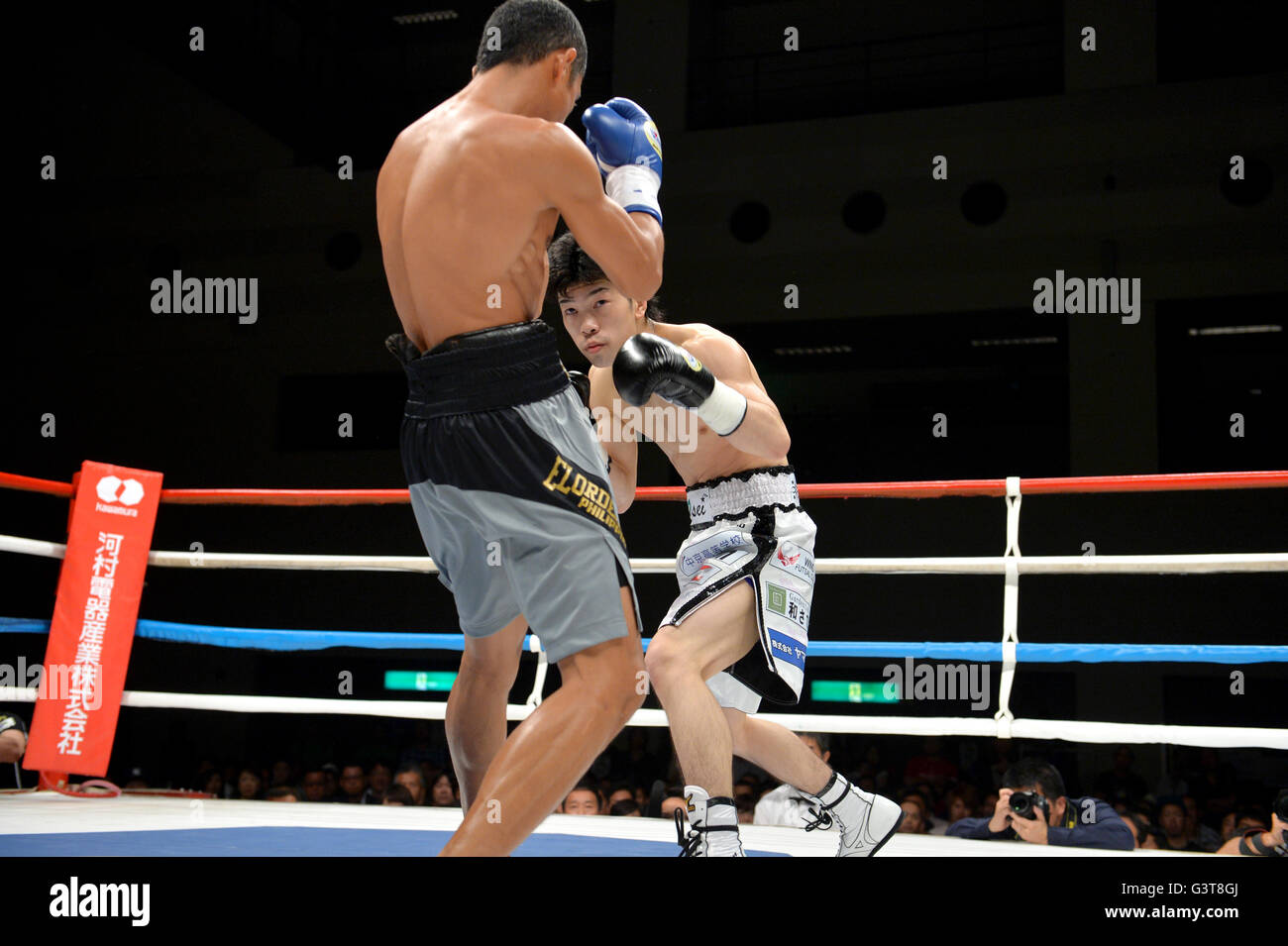 Aichi, Japan. 28th May, 2016. (L-R) Rene Patilano (PHI), Kosei Tanaka ...