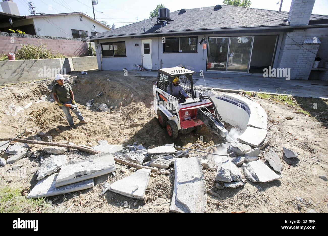 Demolition crew hi-res stock photography and images - Alamy
