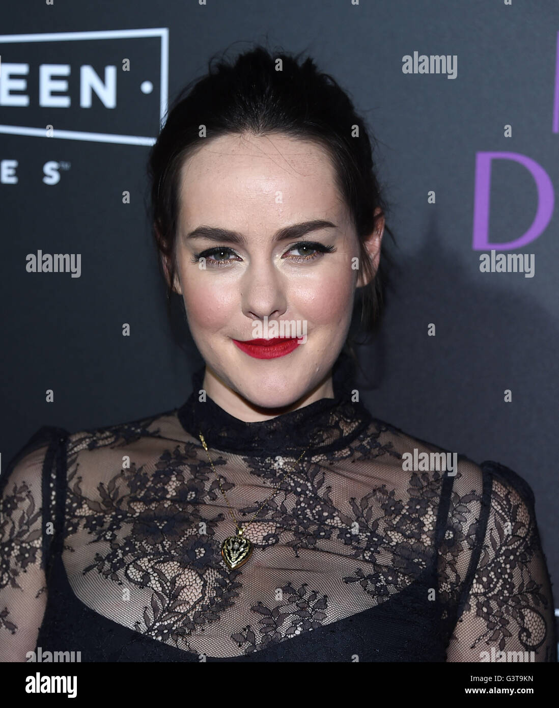 Lisa Malone's Instagram, Twitter & Facebook on IDCrawl