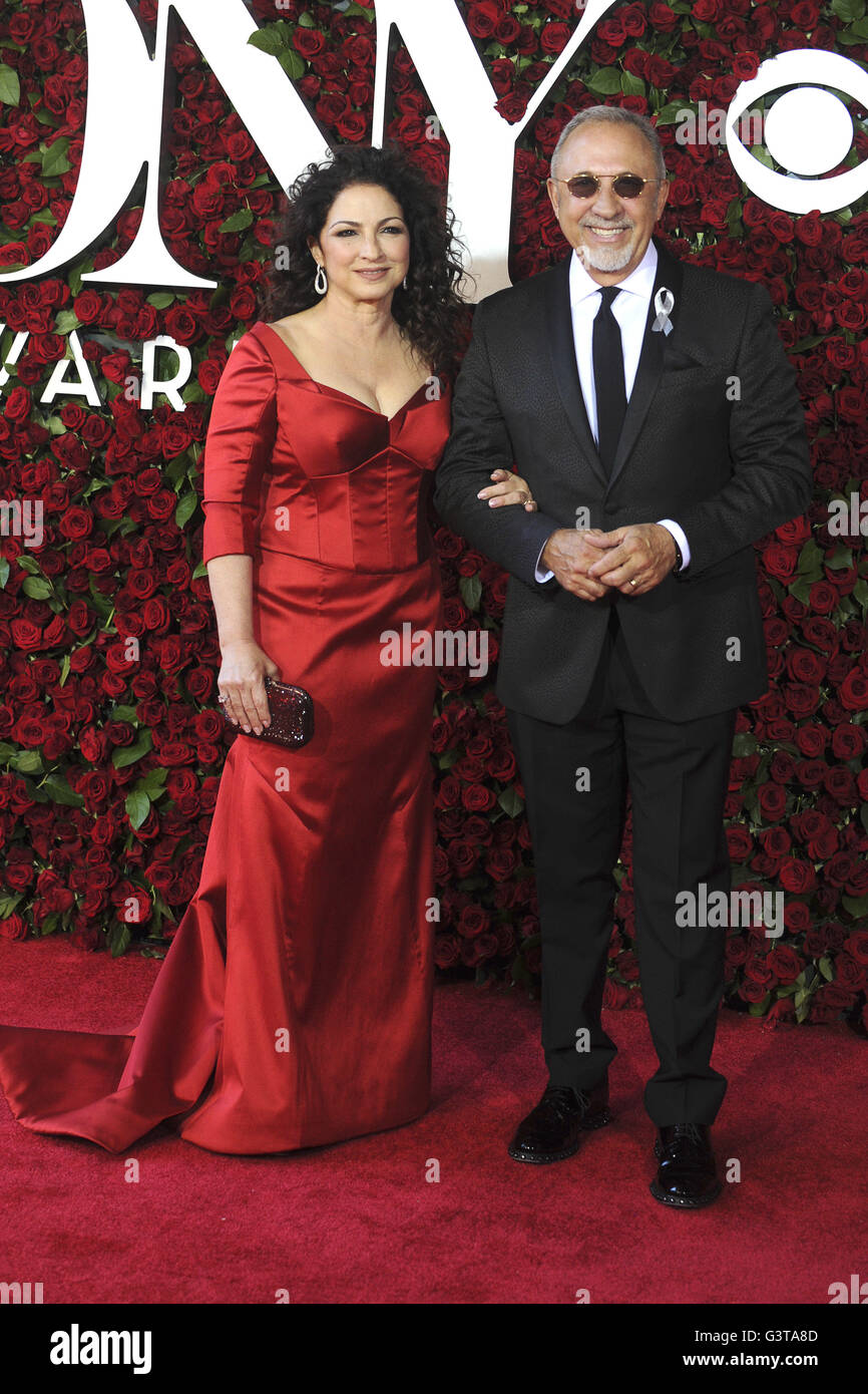 Gloria Estefan and husband Emilio Estefan Jr. attending the 70th Annual ...