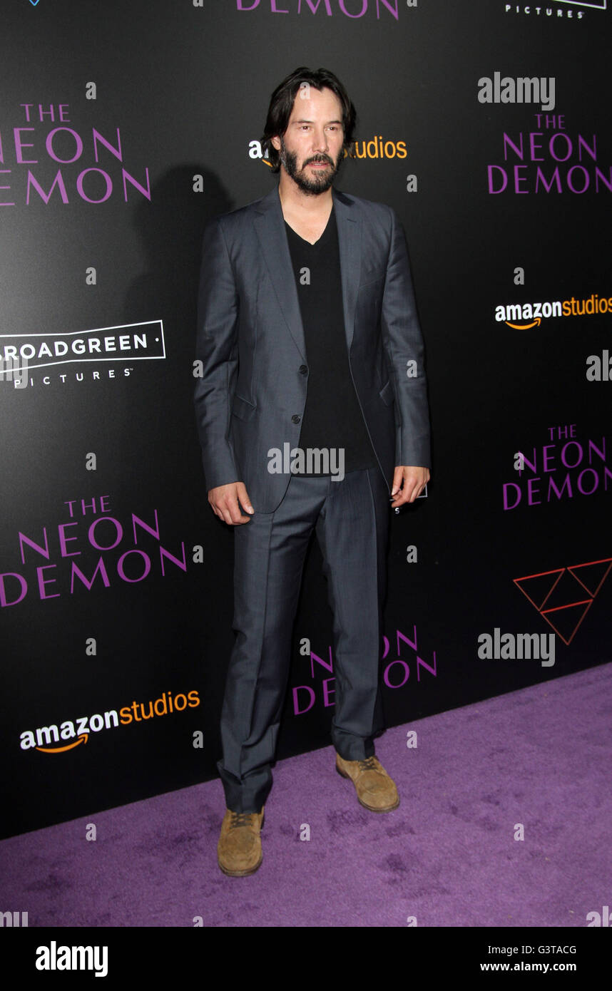 Keanu reeves the neon demon hi-res stock photography and images - Alamy
