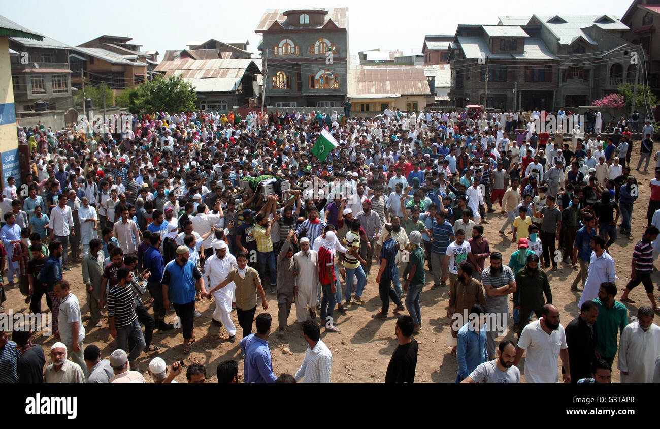 Srinagar, Indian Administered Kashmir:15 june.A young man shot dead in ...