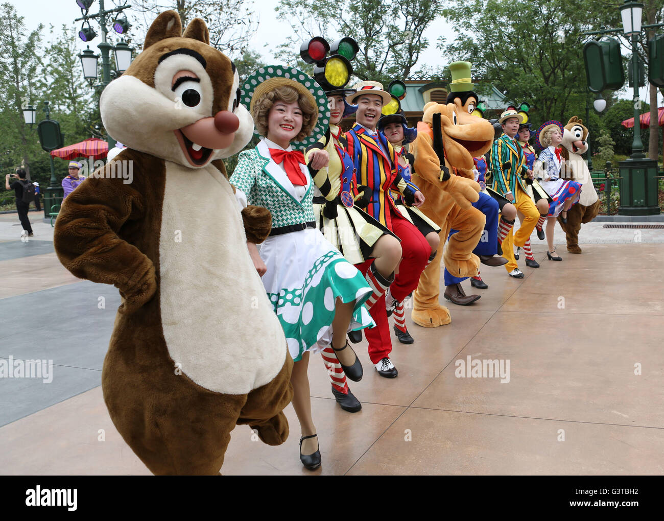 Shanghai disneyland parade hi-res stock photography and images - Alamy