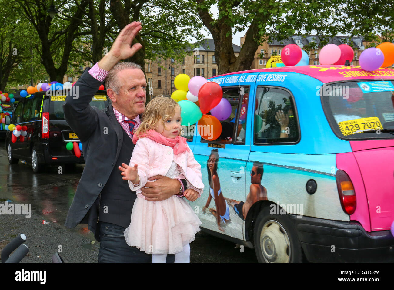News scotland taxi hi-res stock photography and images - Alamy