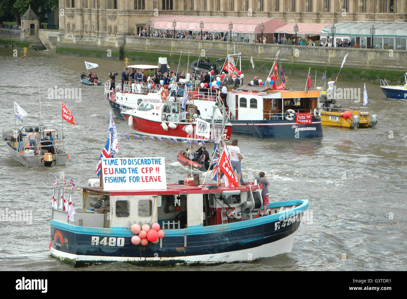Nigel farage fish hi-res stock photography and images - Alamy