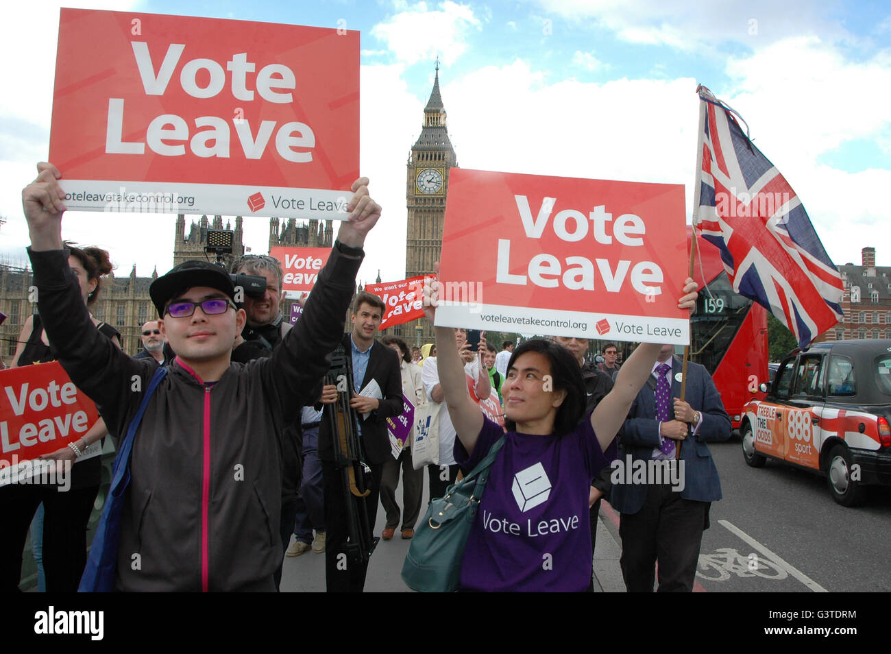 Nigel farage fish hi-res stock photography and images - Alamy