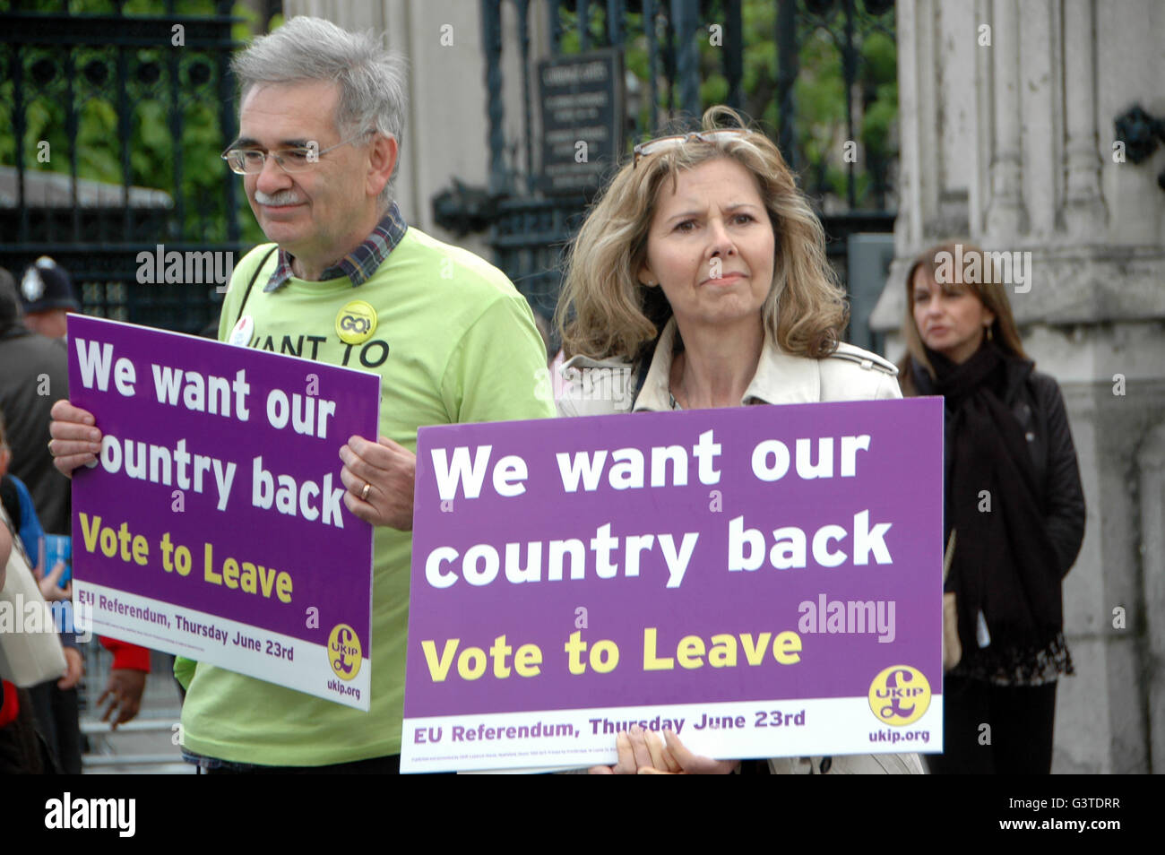 Nigel farage fish hi-res stock photography and images - Alamy