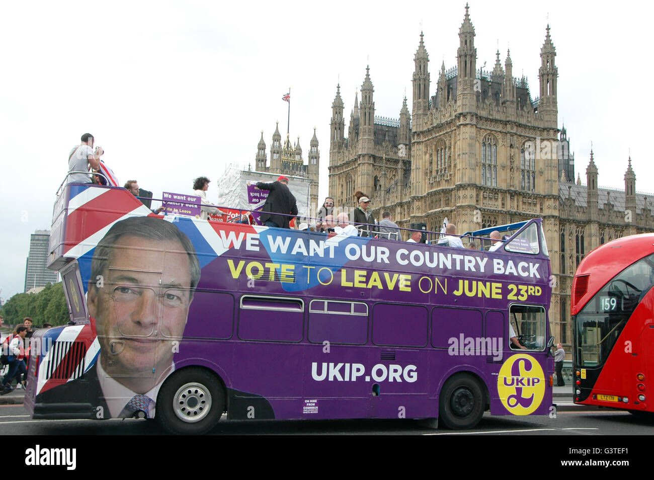 Ukip battle bus hi-res stock photography and images - Alamy