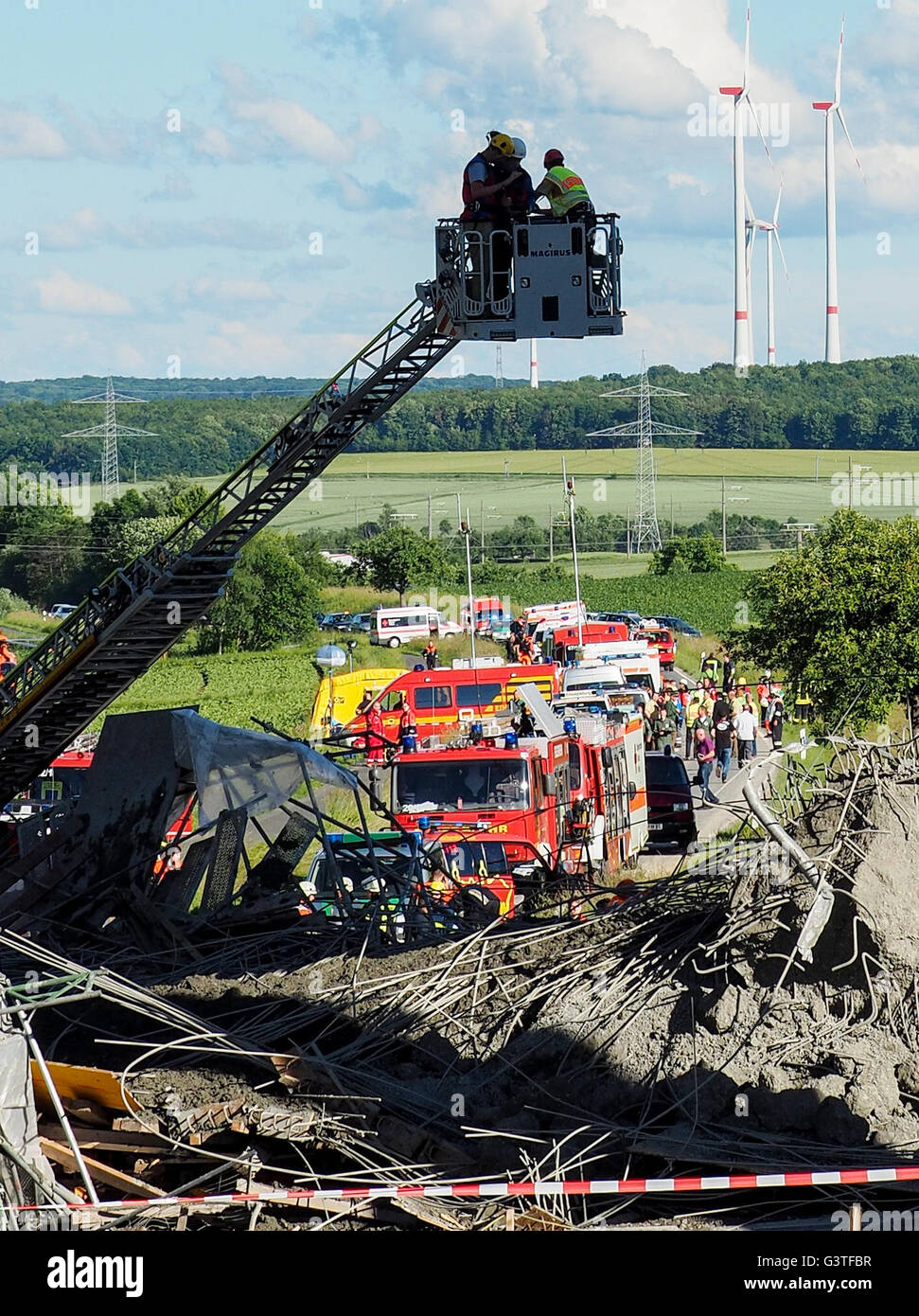 Werneck, Germany. 15th June, 2016. Relief forces use an infrared camera ...