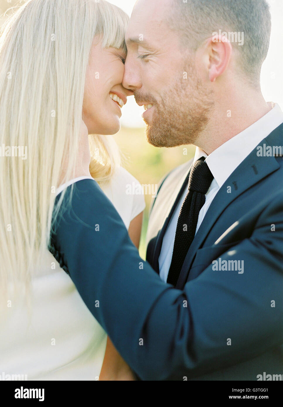 Groom and bride hi-res stock photography and images - Alamy