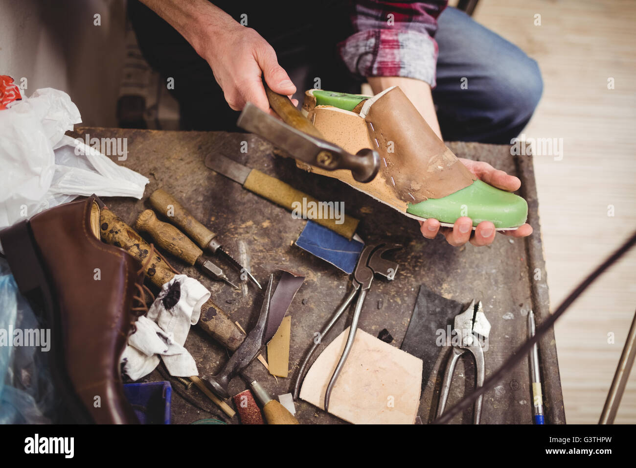 Hands on hobbies hi-res stock photography and images - Alamy