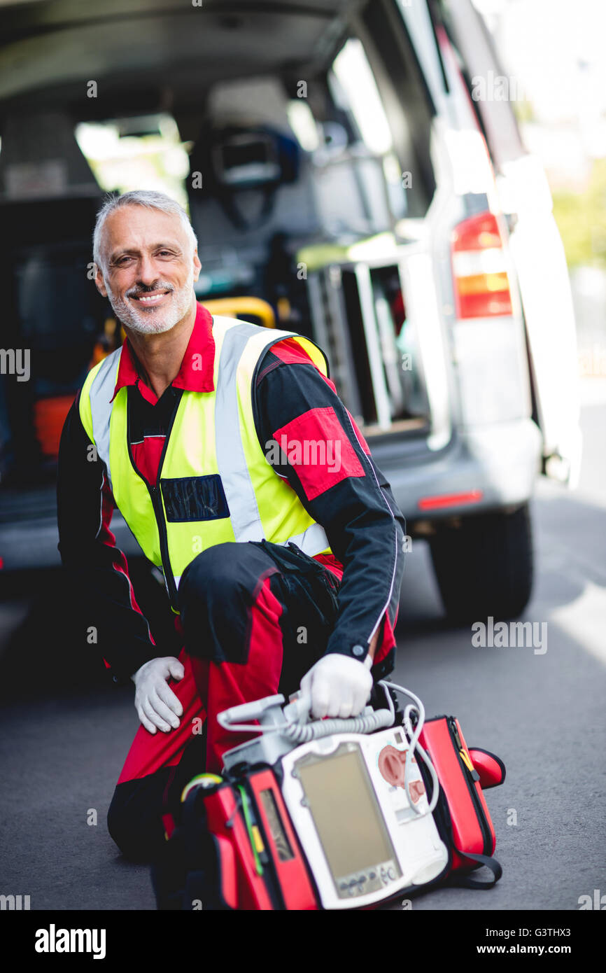 Ambulance ambulance man hi-res stock photography and images - Alamy