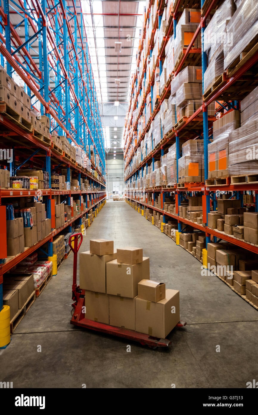 Aisle industrial warehouse storage shelving hi-res stock photography ...