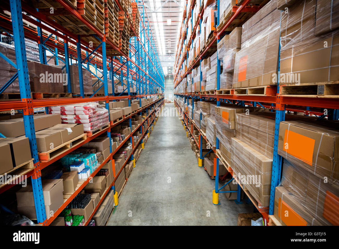Hardware store aisle hi-res stock photography and images - Alamy