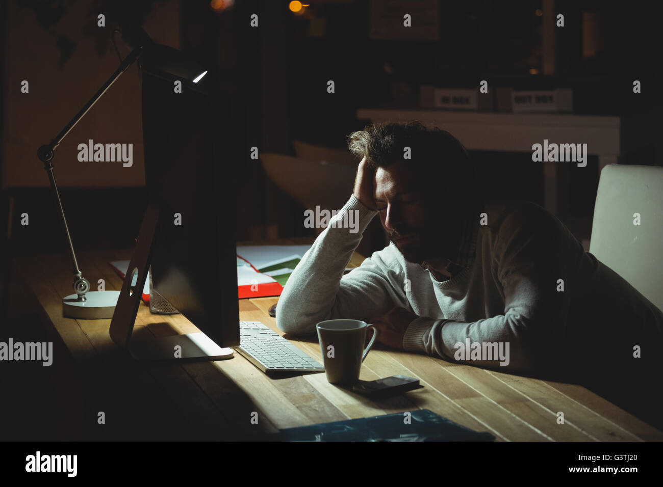Sleeping worker working hi-res stock photography and images - Alamy