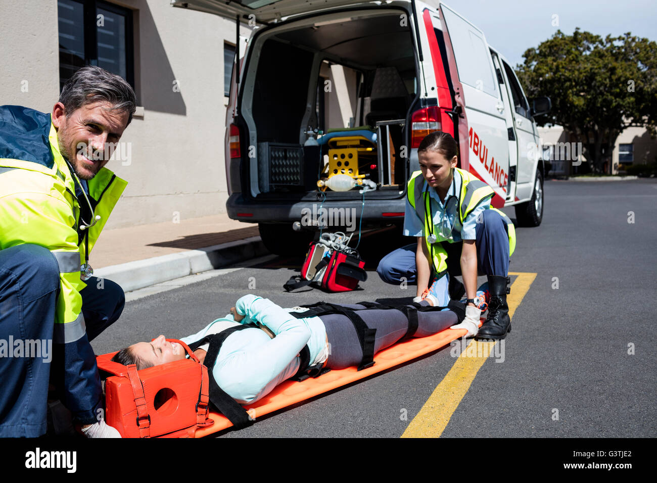 For injured people hi-res stock photography and images - Alamy