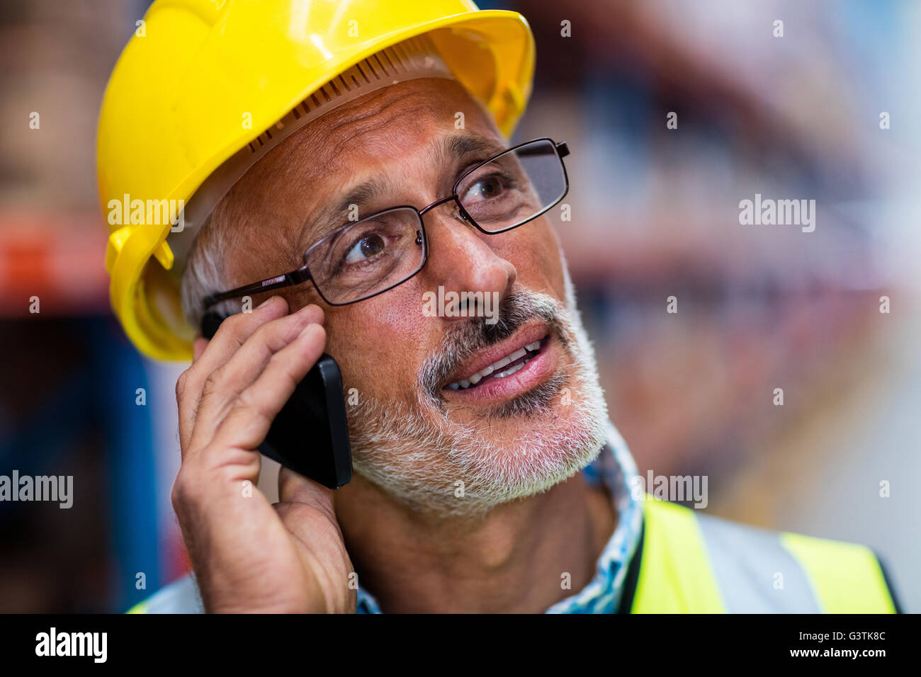 Worker in hard hat hi-res stock photography and images - Alamy
