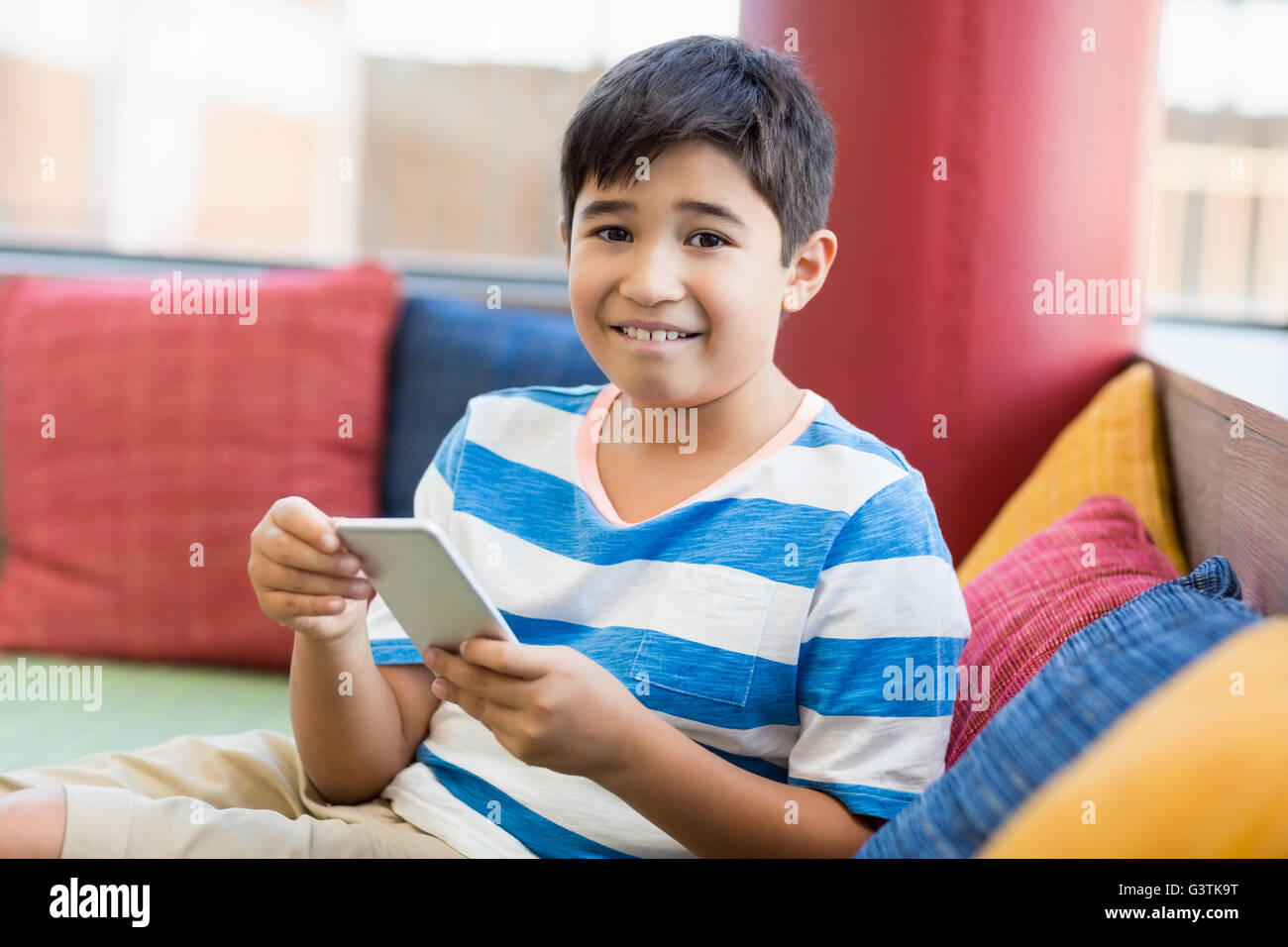 Classroom mobile phone school hi-res stock photography and images - Alamy