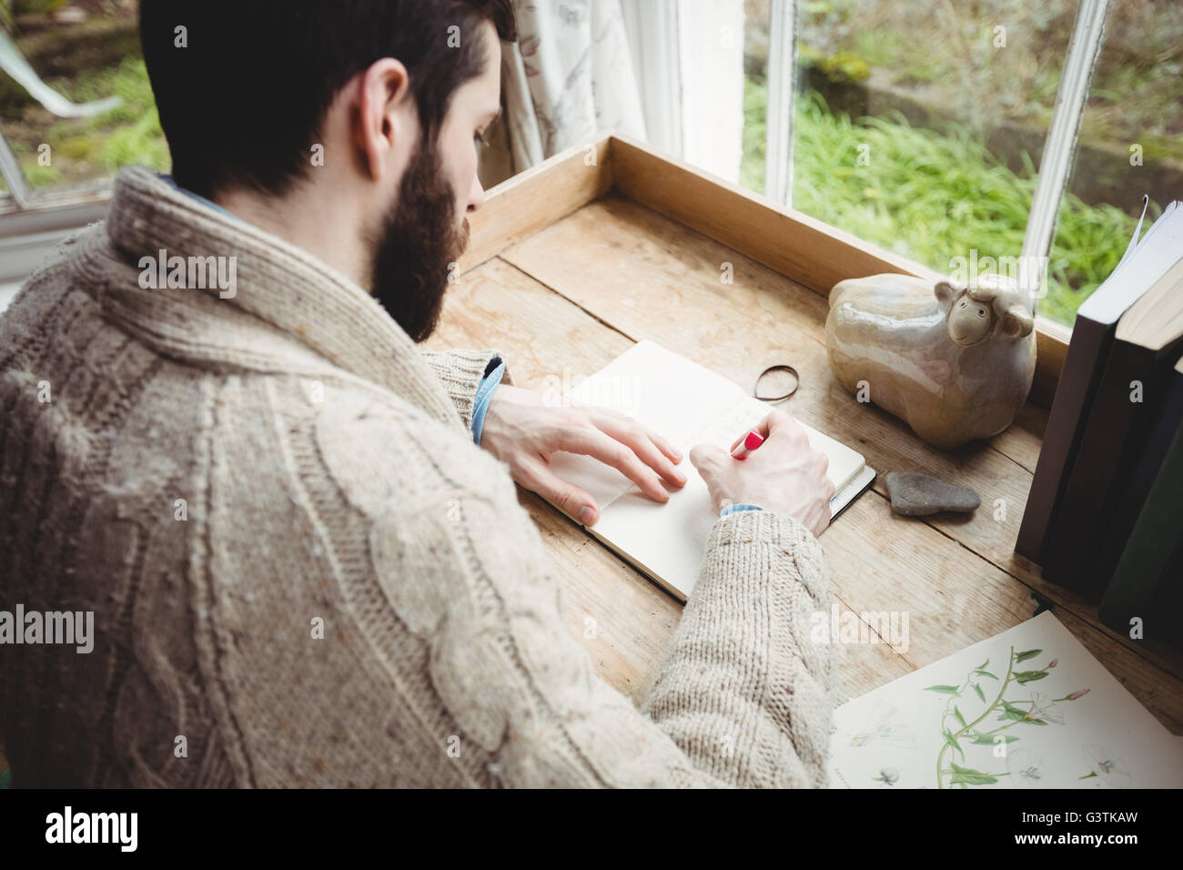 Man writing desk in home hi-res stock photography and images - Alamy