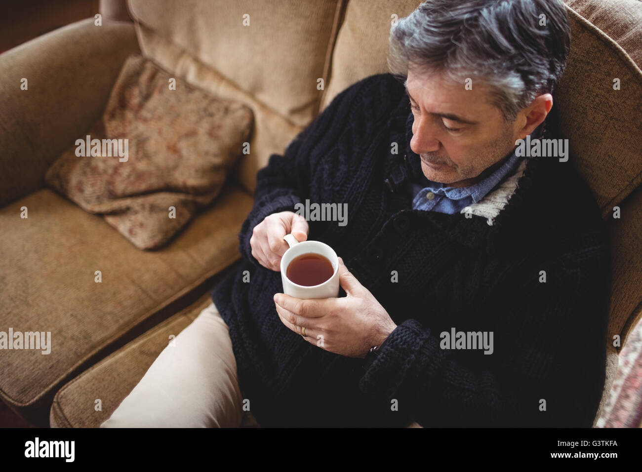 Man drinking hi-res stock photography and images - Alamy