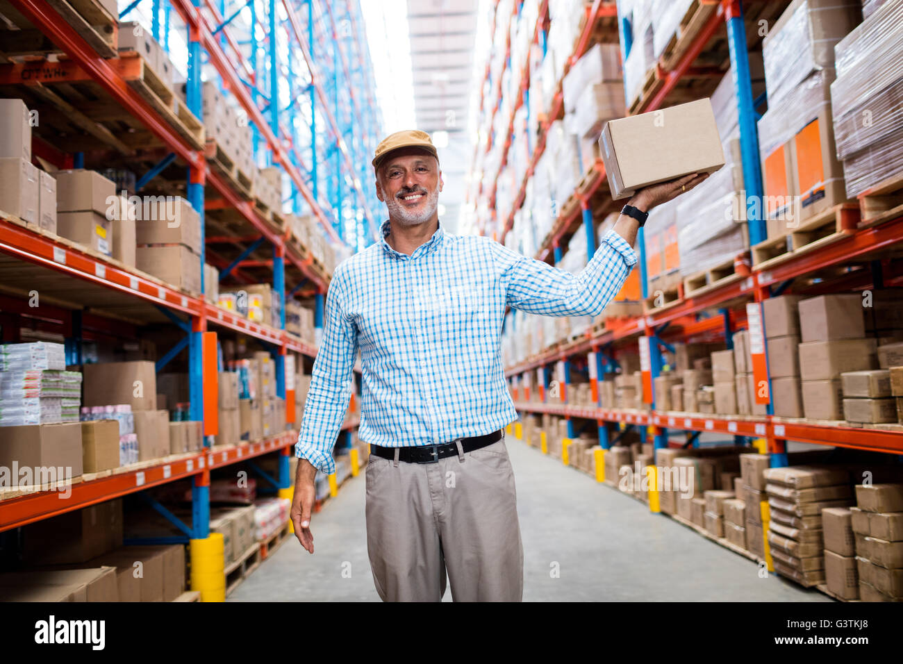 Holding a box hi-res stock photography and images - Alamy