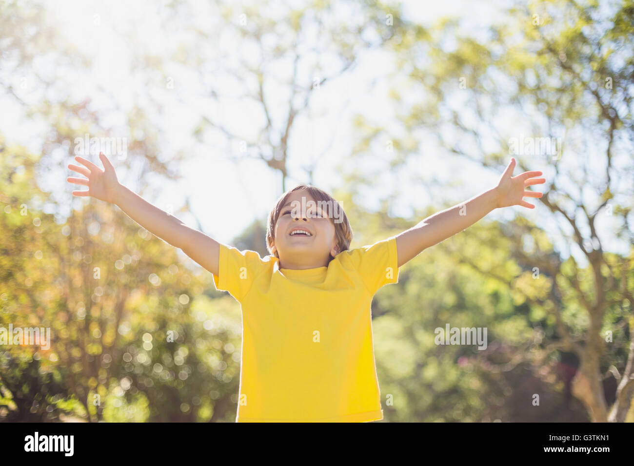 Child joy arms outstretched hi-res stock photography and images - Alamy