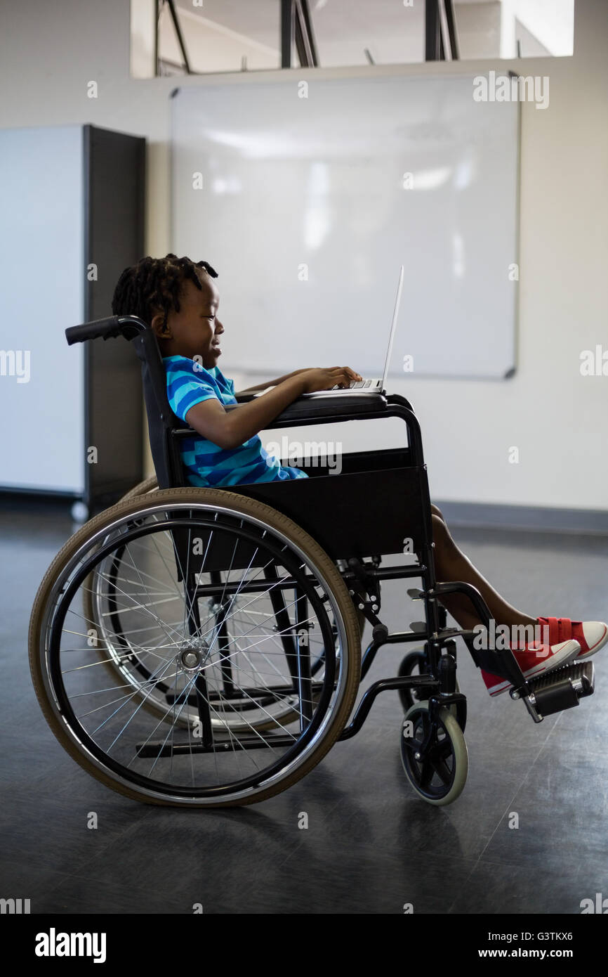 Disabled student classroom hi-res stock photography and images - Alamy