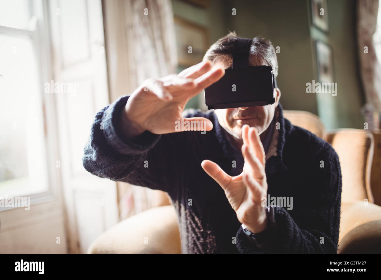 Glasses Facing High Resolution Stock Photography and Images - Alamy