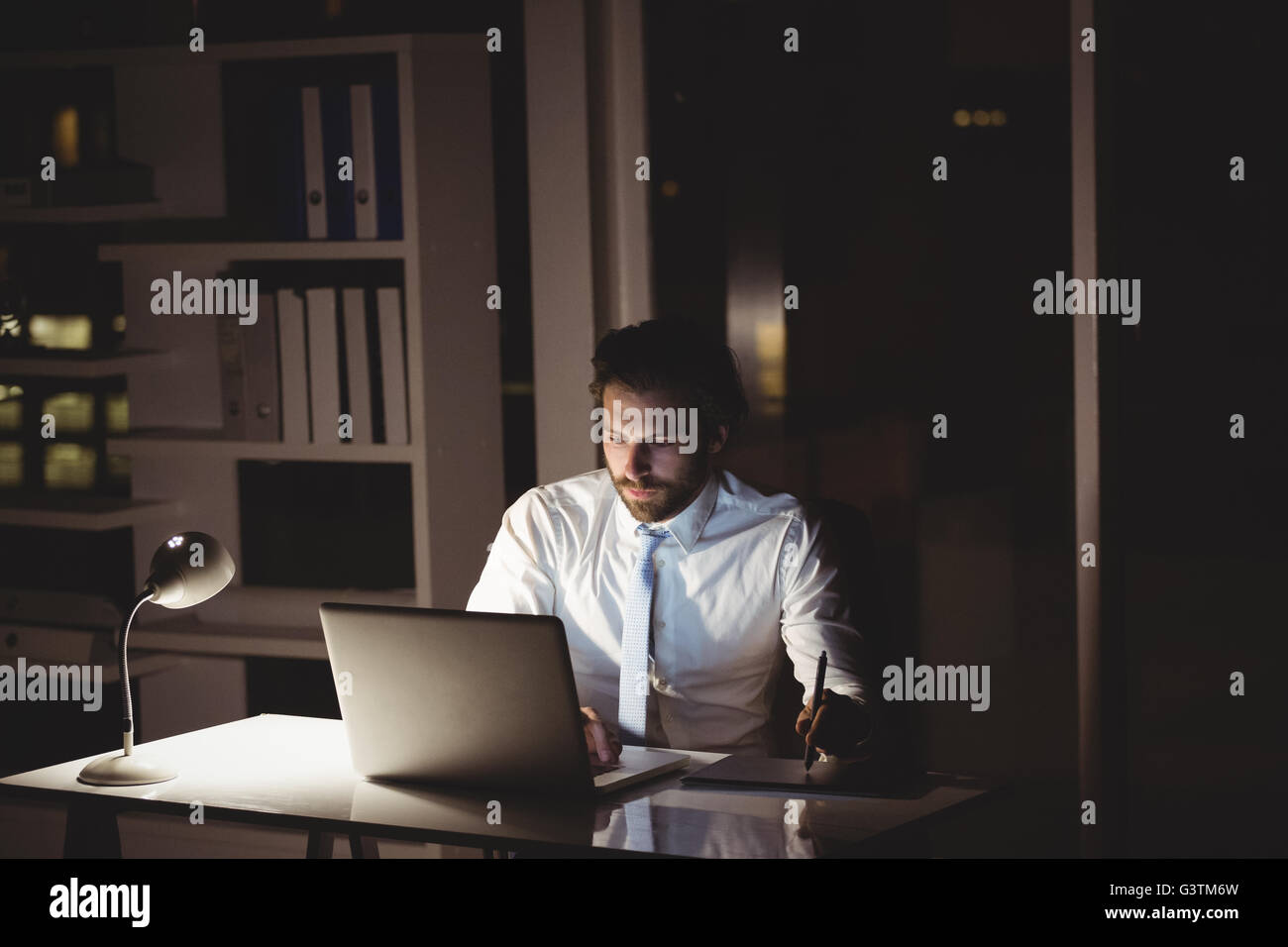 Graphic tablet hi-res stock photography and images - Alamy