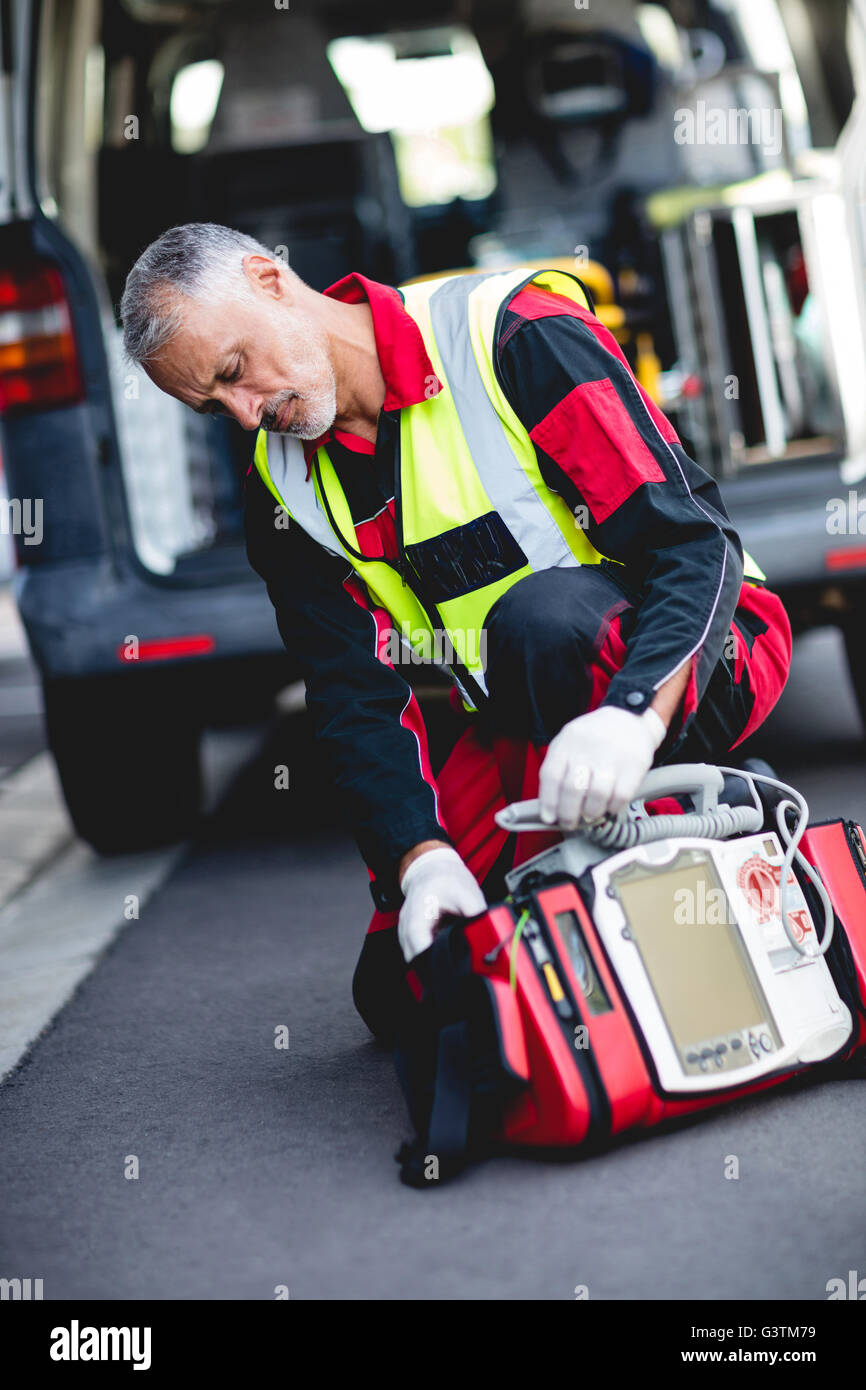 Ambulance ambulance man hi-res stock photography and images - Alamy