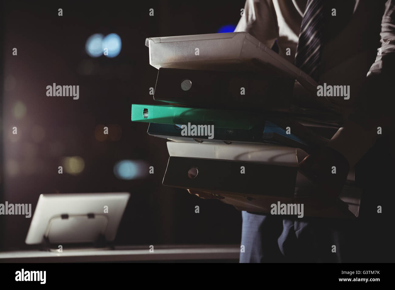 Carrying documents hi-res stock photography and images - Alamy