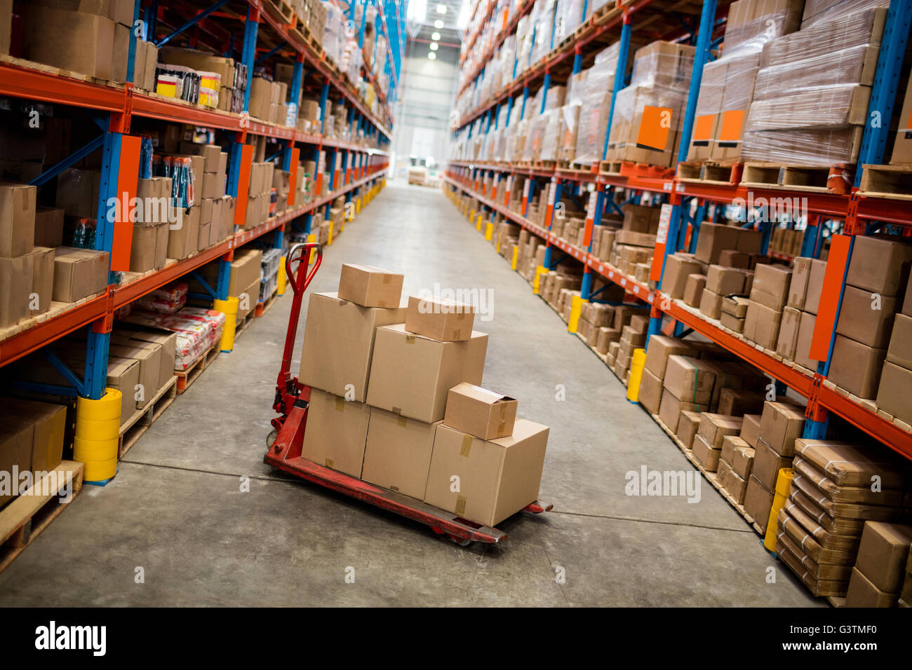 Warehouse interior high view hi-res stock photography and images - Alamy