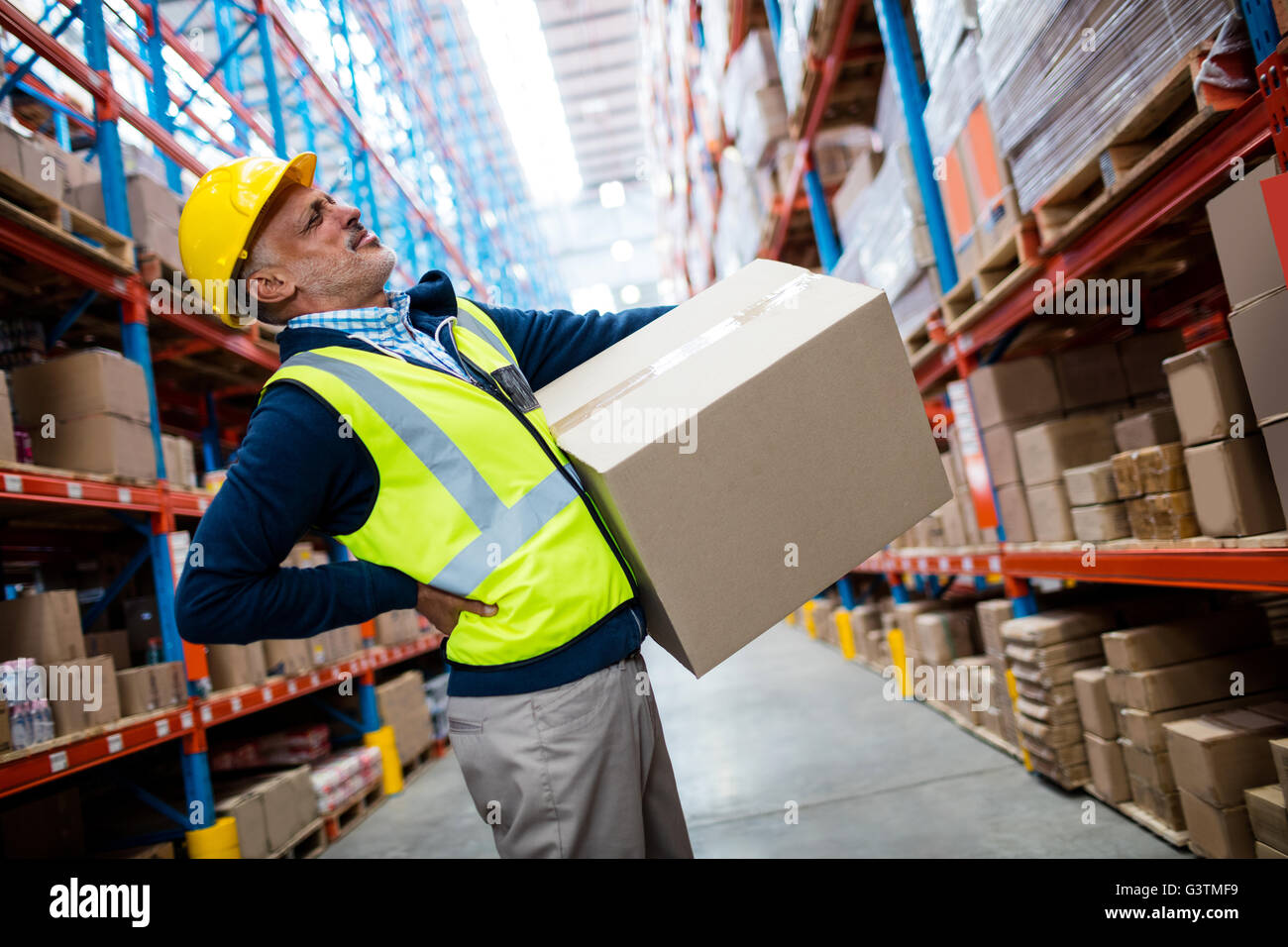 Carrying box hi-res stock photography and images - Alamy