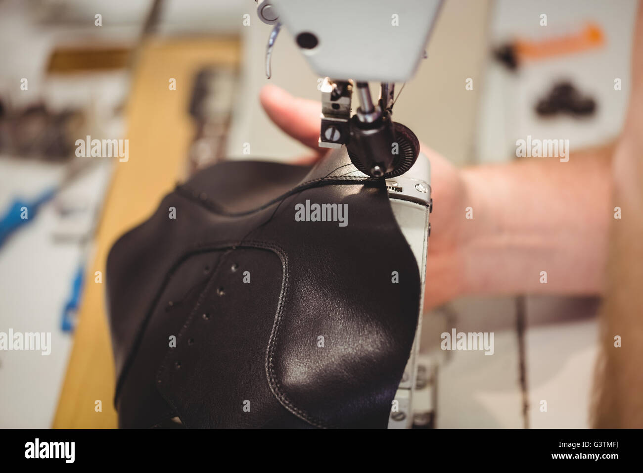 Person hand sewing hi-res stock photography and images - Alamy
