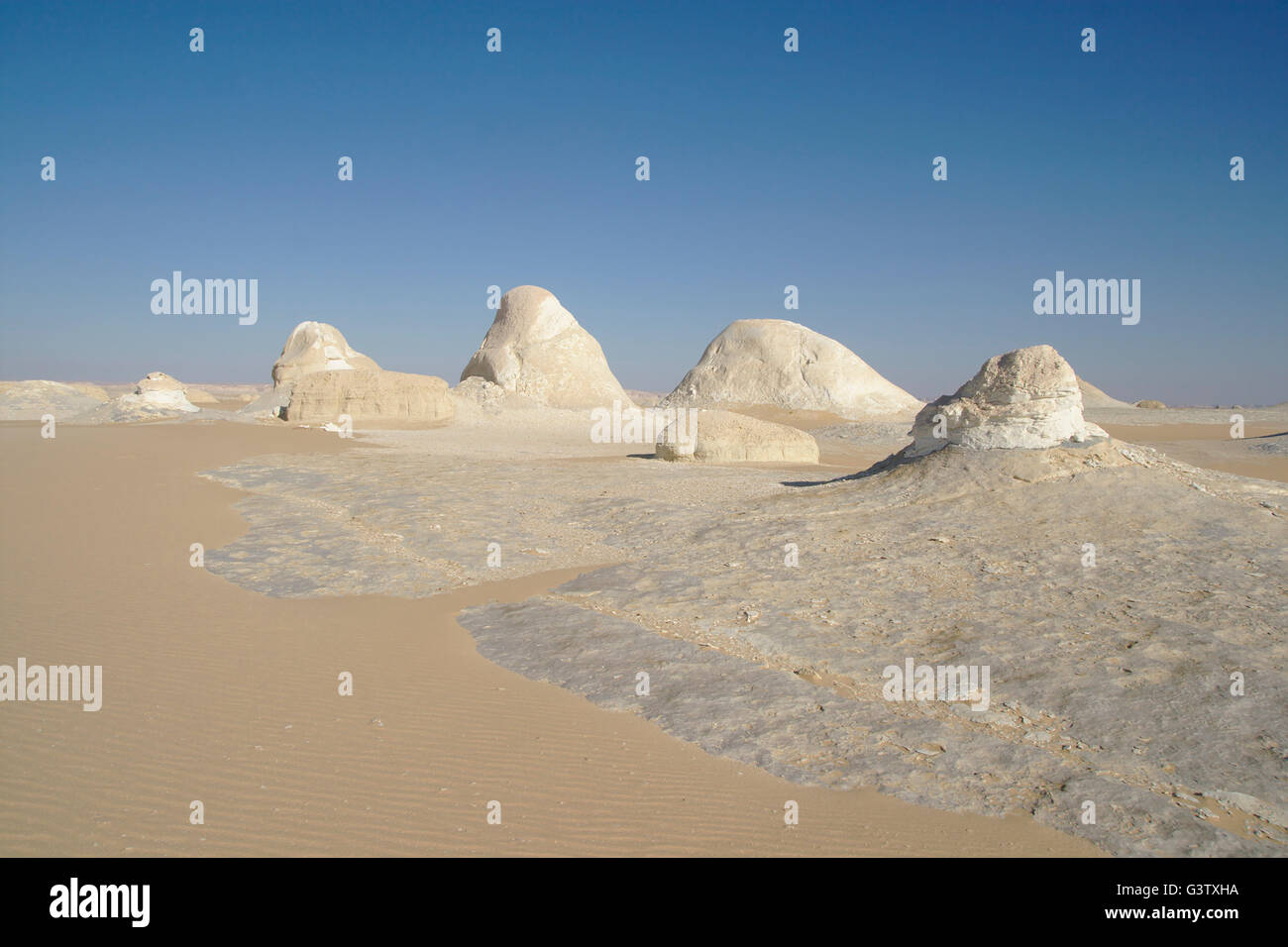 rock formation in the White Desert, Egypt Stock Photo - Alamy