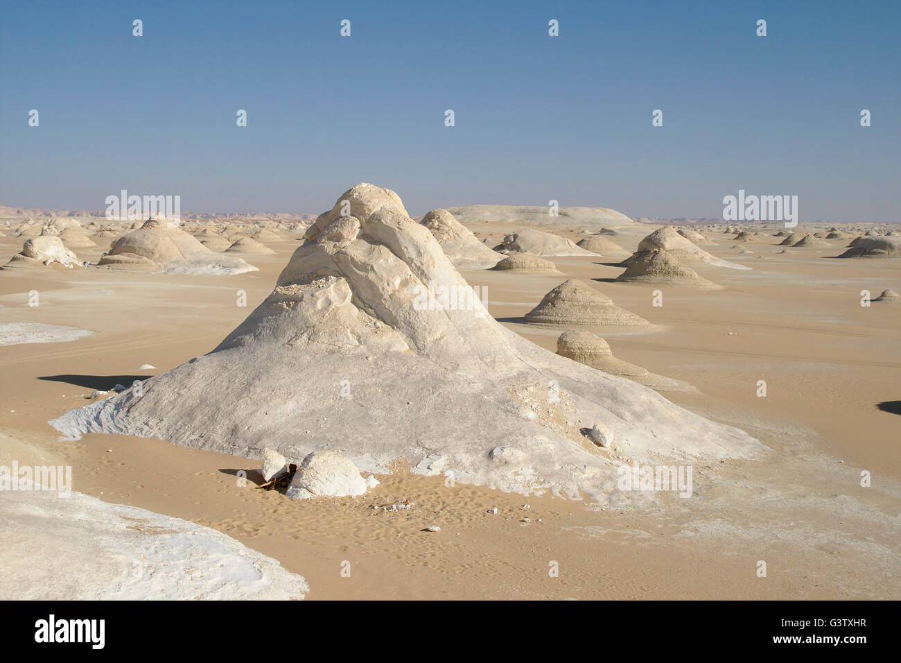 Yardang in the White Desert, Egypt Stock Photo - Alamy