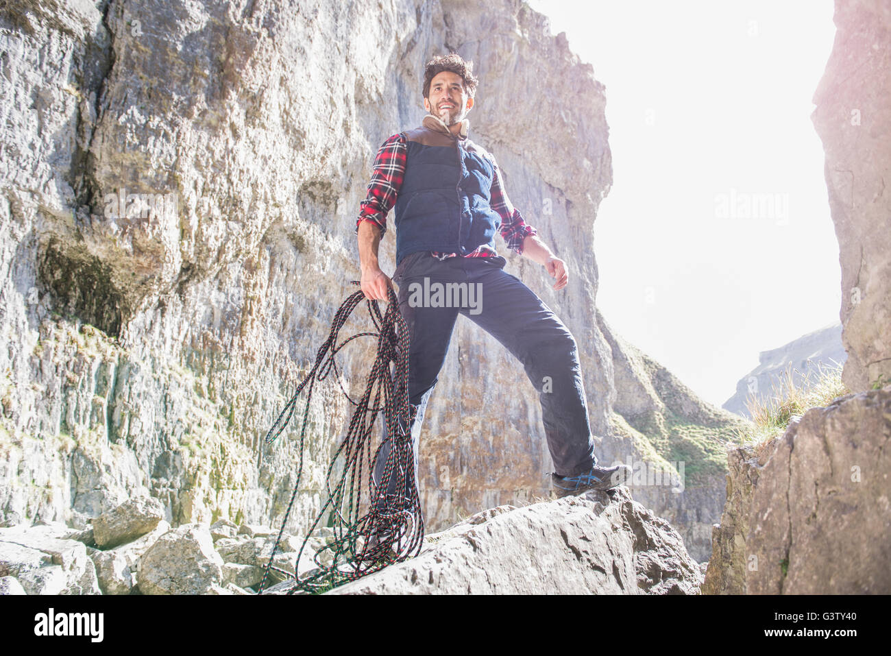 Mountaineer rope hi-res stock photography and images - Alamy